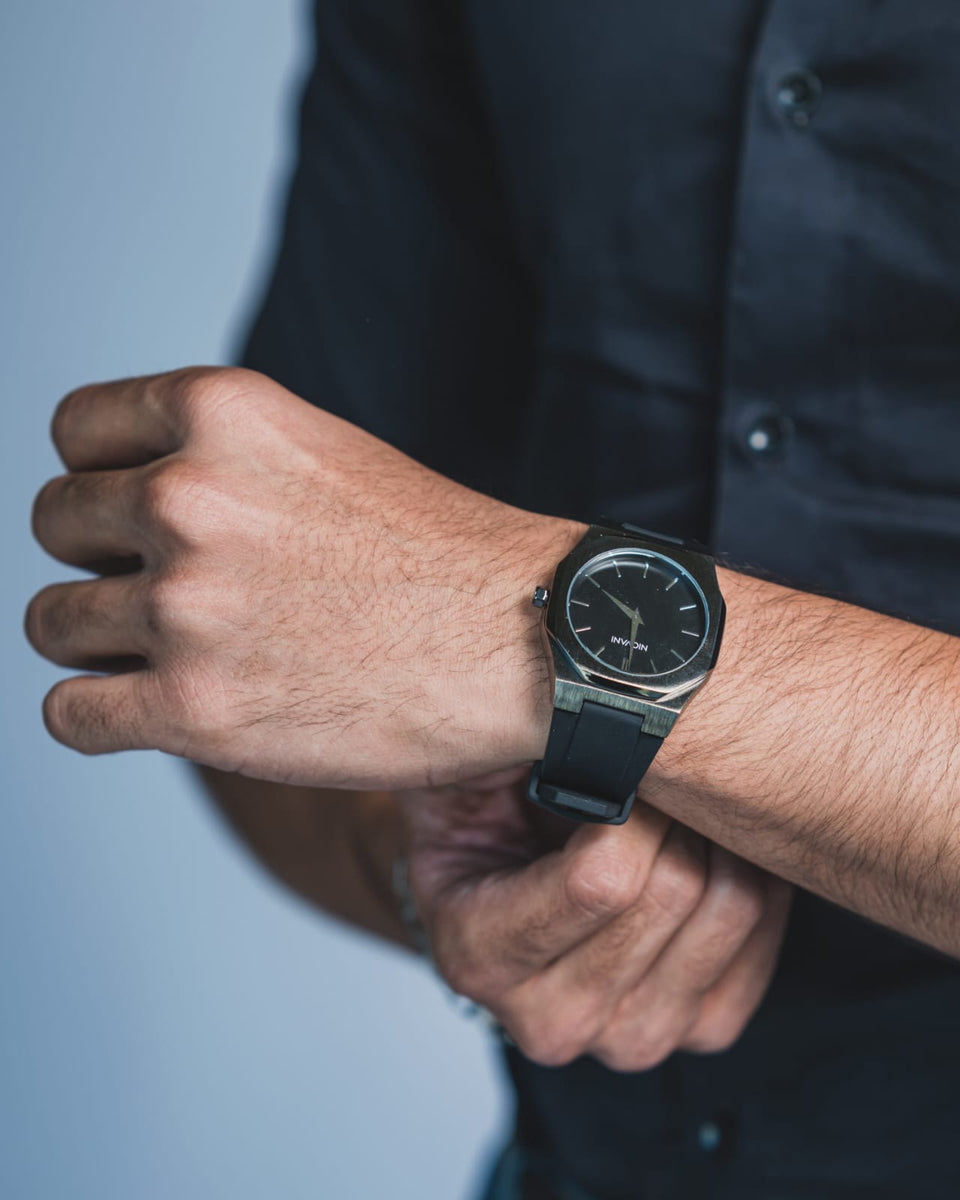 Niovani Prestige (Sparkling Charcoal & Black) - Ultra Soft Silicon Str